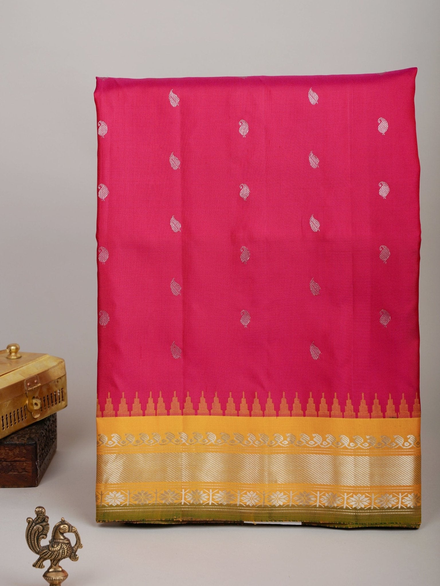 Gadwal Silk 100% Pure Silk – Manoranjitham